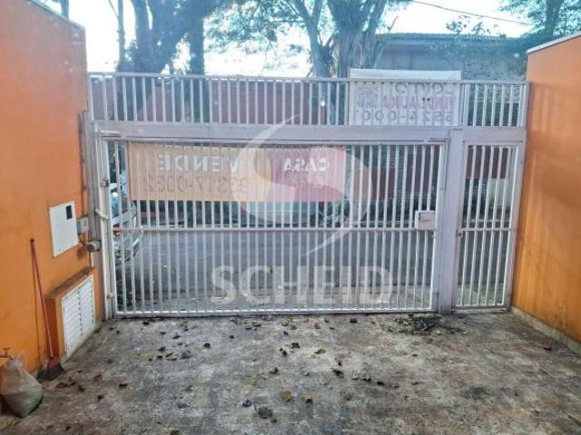 Casa à Venda na Granja Julieta com 178m², 3 dormitórios e 2 vagas