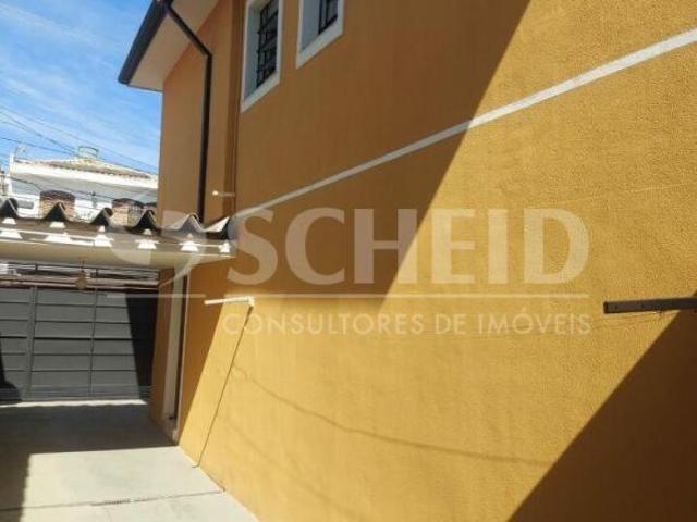 Casa a venda na Granja Julieta com 2 quartos, 5 vagas, quintal, portão automático!