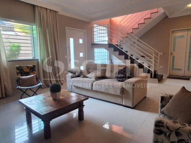 Casa à Venda na Granja Julieta com 400m², 3 dormitórios 1 suíte e 4 vagas