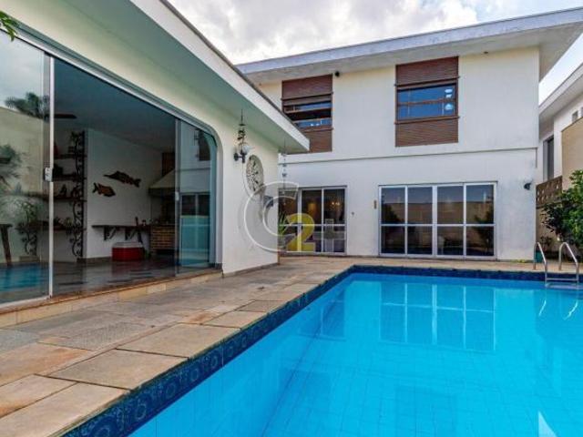Casa à venda na Granja Julieta com 4 suítes, 4 vagas de garagem