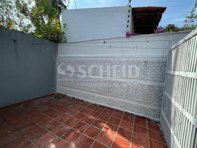 Casa à Venda na Granja Julieta: Espaçosa e Confortável