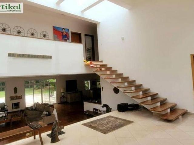 Casa a venda na Granja Viana Cond Vila Real do Moinho Velho