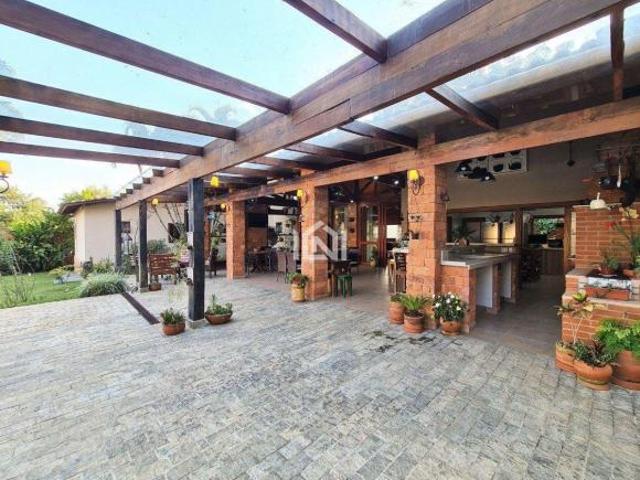 Casa à venda na Granja Viana