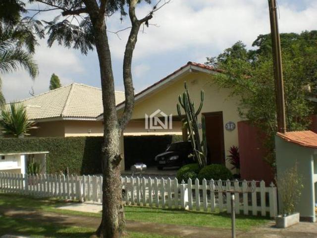 Casa à venda na Granja Viana