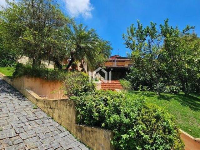 Casa à venda na Granja Viana