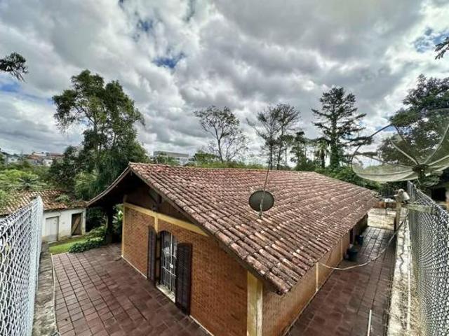 Casa à venda na Granja Viana