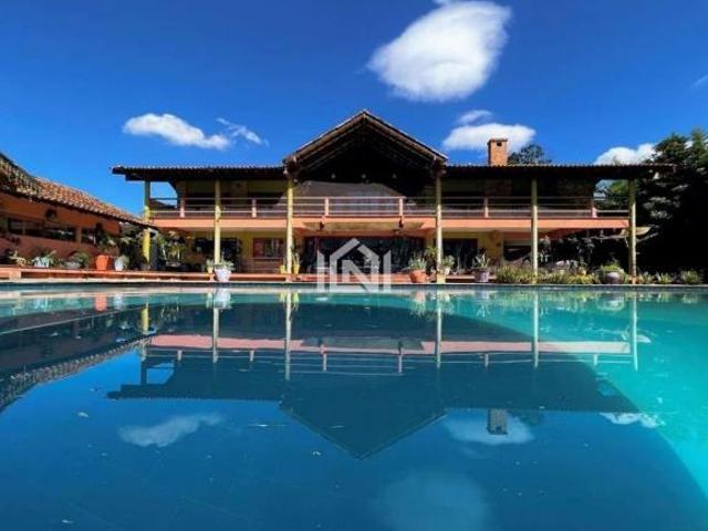 Casa à venda na Granja Viana