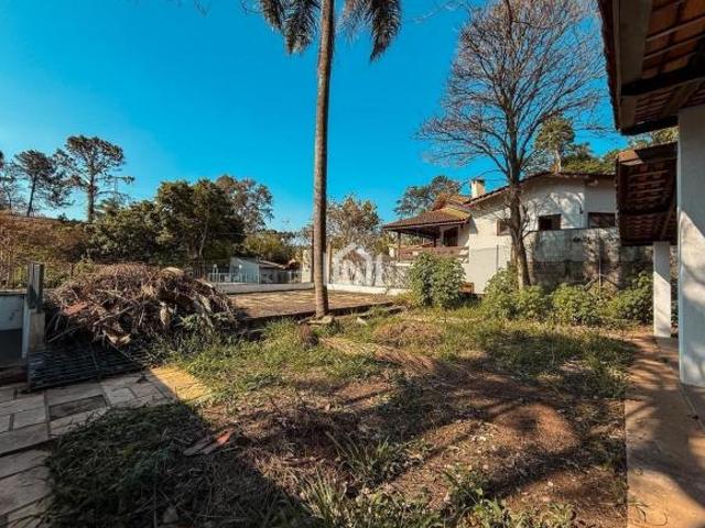Casa à venda na Granja Viana