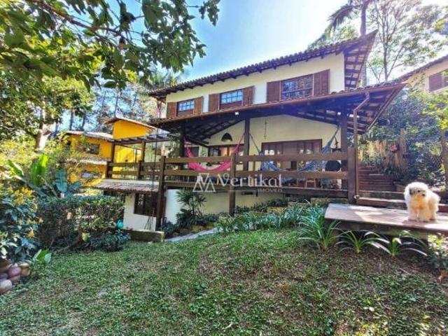 Casa à venda na Granja Viana