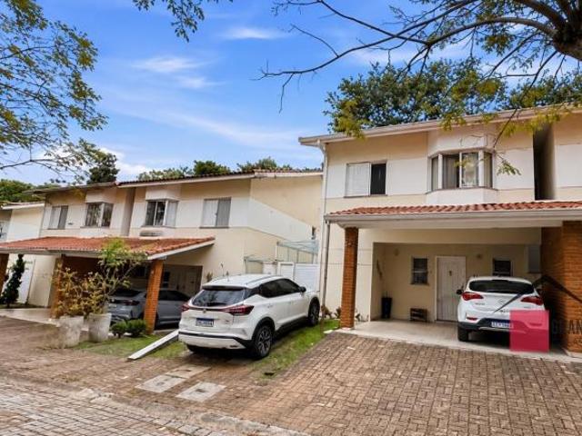 Casa à Venda na Granja Viana | 4 Dormitórios | Quinta da Aldeia | Condomínio Fechado