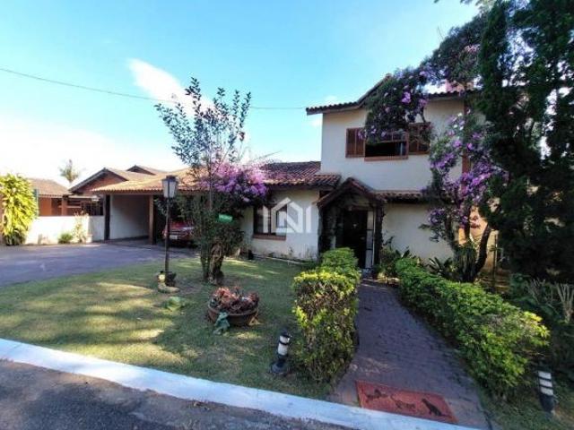 Casa à venda na Granja Viana