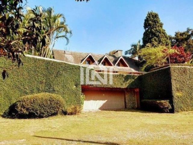 Casa à venda na Granja Viana