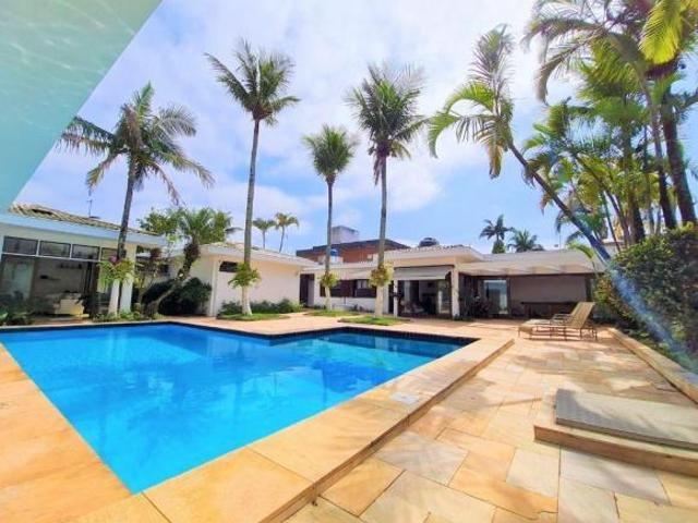 Casa à venda na Enseada Guarujá/SP