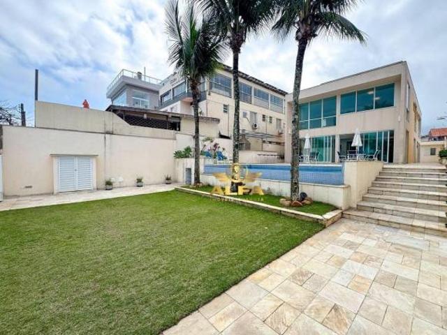 Casa à Venda na Enseada no Guarujá | Alfa Imóveis Guarujá