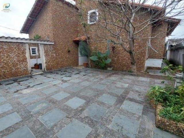 Casa à Venda na Enseada no Guarujá | Qvista inteligência imobiliário