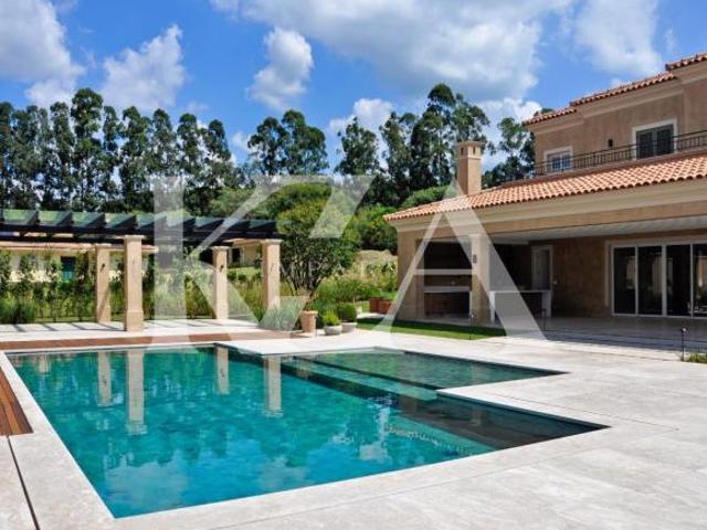 Casa à venda na Fazenda da Grama