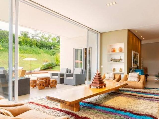 Casa à Venda na Fazenda da Grama – R$ 14.000.000,00