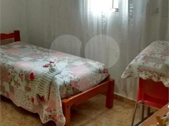 Casa à venda na ótima localização para comercio Bairro Jardim Eliana