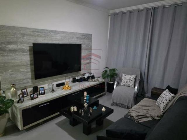 Casa à Venda na Mooca ? 3 Suítes, 5 Vagas e Vista Panorâmica