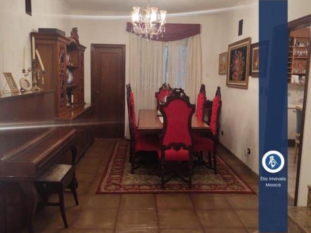 CASA A VENDA NA MOOCA 205m 2 VAGAS