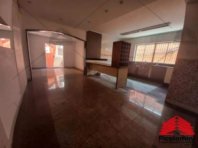 Casa a venda na Mooca, com 3 suites sendo a master com hidromassagem, sala com mezanino, escritorio