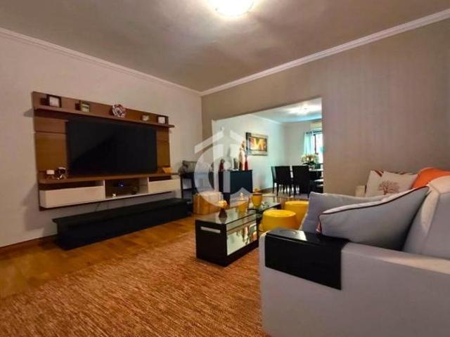 Casa à venda na Mooca com 5 Quartos, 3 Suítes, 2 vagas, 160m²