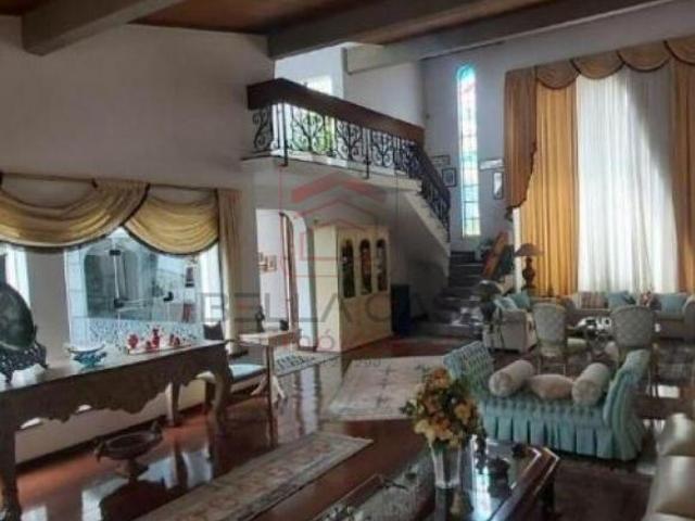 Casa a Venda na Mooca com 600 m² 4 dormitórios sendo 4 suites mais 3 banheiros com 8 vagas
