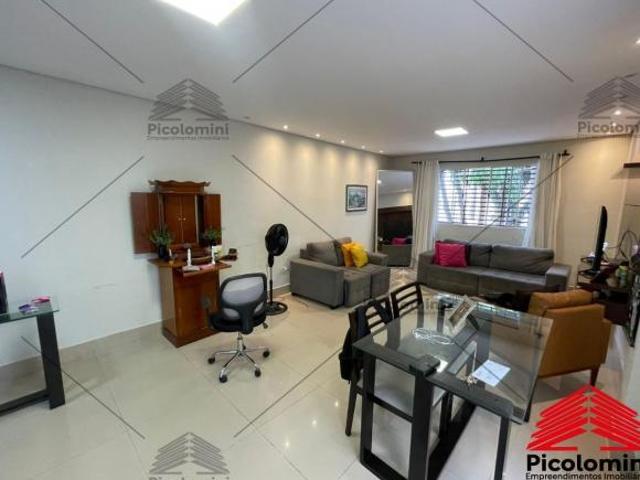 Casa a venda na Mooca, com 83 m² área construída, 2 suítes, lavabo, cozinha americana, sala ampla, q