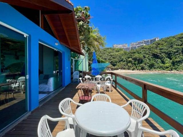 Casa à Venda na Sorocutuba no Guarujá | Omega Imóveis
