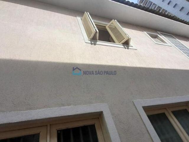 Casa à Venda na Sáude/ 3 quartos, 5 vagas, próximo ao Metrô Saúde