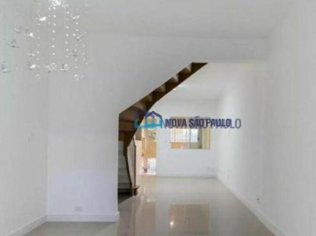 Casa à venda na Saúde com 2 quartos e 1 vaga de garagem