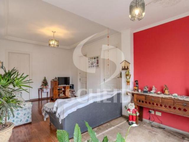 Casa á Venda na Saúde com 357m², 4 quartos, 3 vagas