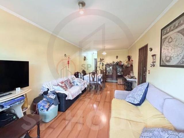 Casa à venda na Saúde com 4 quartos, 1 suíte, 3 vagas de garagem, 136 m²