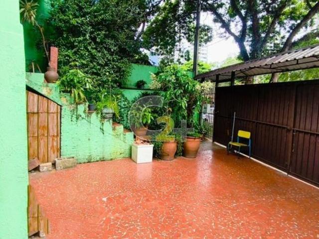 Casa á venda na Sumaré, 3 quartos, 2 vagas de garagem
