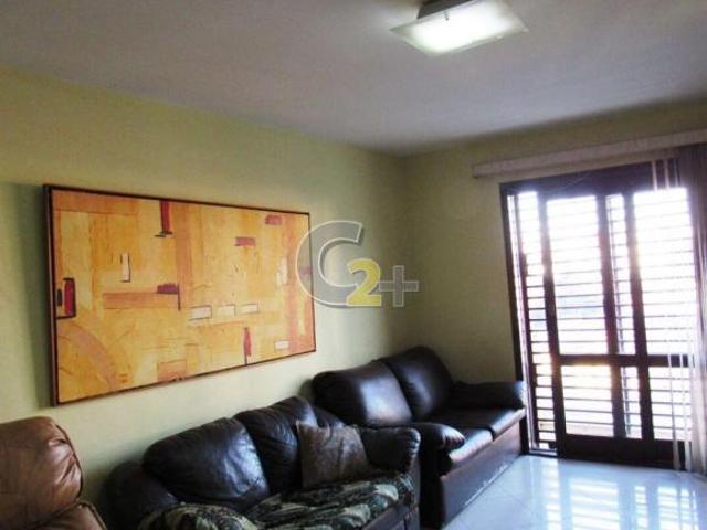 Casa a venda na Pompéia com 210m, 4 quartos, 3 suítes, 3 vagas