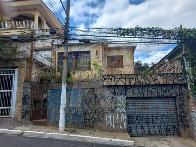 Casa á Venda na Parada Inglesa, com 3 dormitórios, 1vaga, 2 banheiros