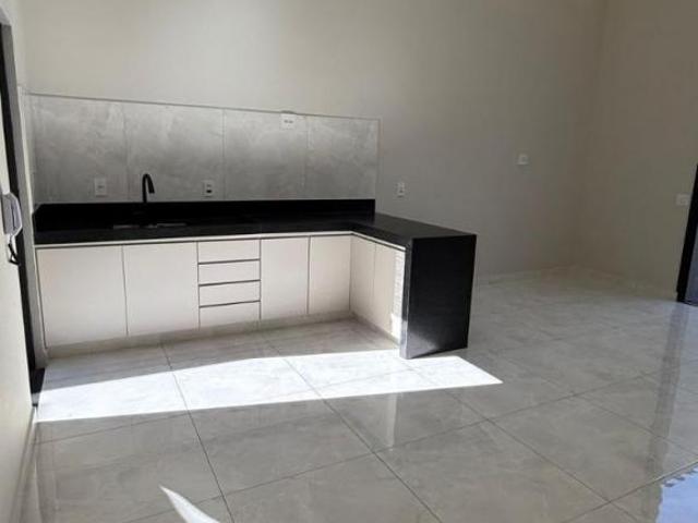 Casa à venda na parte alta do bairro Polo Clube
