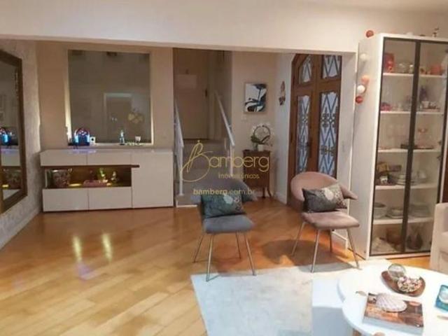 CASA À VENDA NA PARTE NOBRE DO ALTO DA BOA VISTA