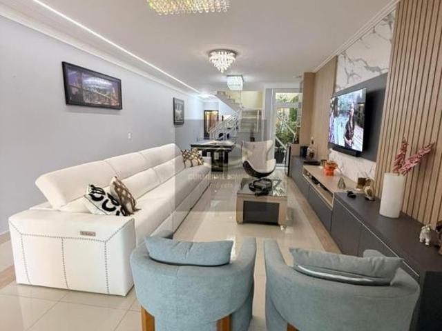 Casa a venda na Penha