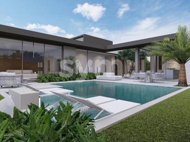 Casa à venda na Planta Almirante