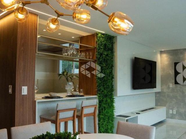 Casa à venda na planta em condomínio próximo a UFSM, com 03 dormitórios e churrasqueira, em Santa M