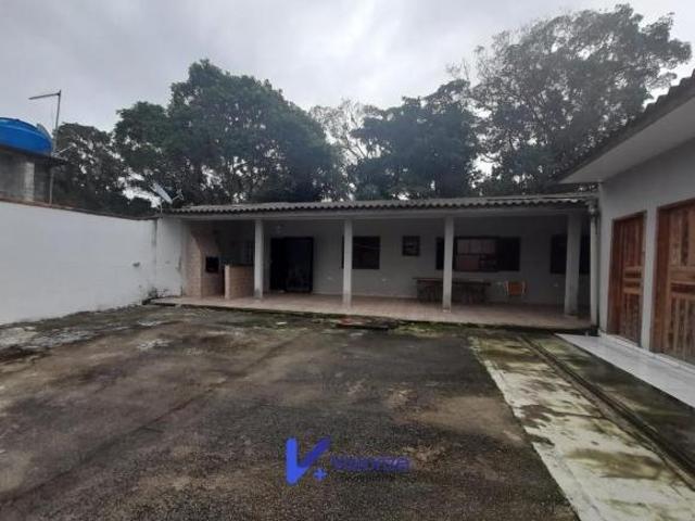 Casa a venda na Praia
