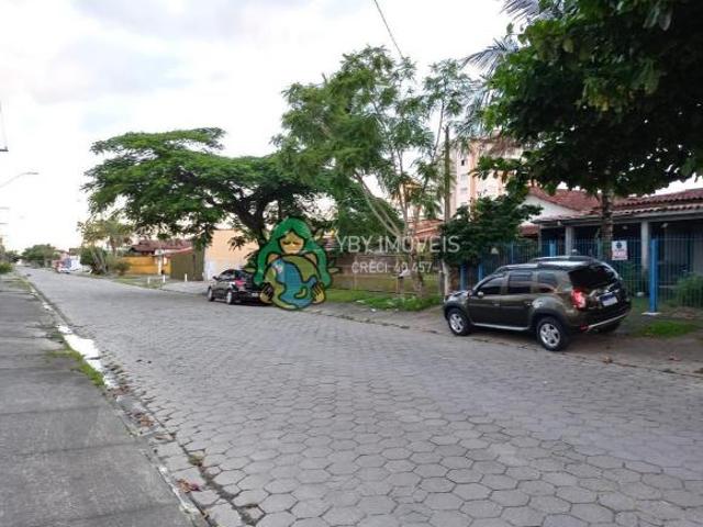Casa à venda na Praia do Aruan para investidores de locação, 500 m da Praia, Caraguatatuba, SP