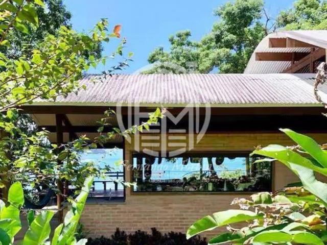 Casa à Venda na Praia do Félix com Vista para o Mar e Ilhas – Exclusividade em Ubatuba