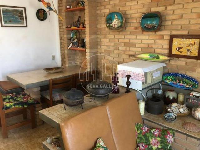 Casa à venda na Praia do Lázaro