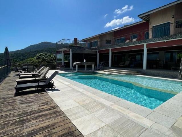 Casa a venda na praia do Siriúba Ilhabela SP
