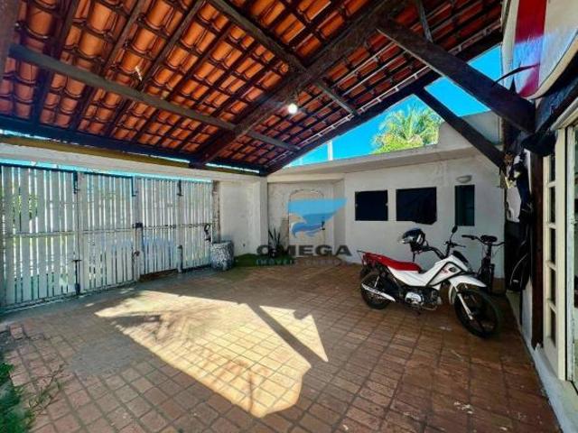 Casa à venda na Praia do Pernambuco no Guarujá | Omega Imóveis