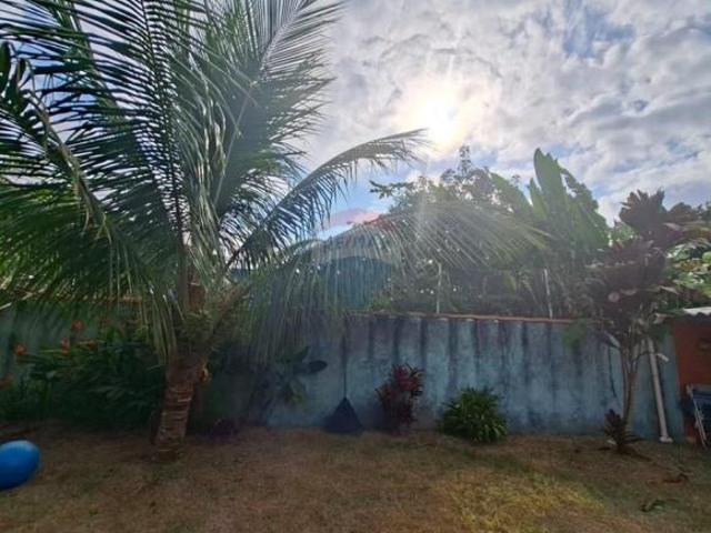 Casa á venda na praia do Tombo