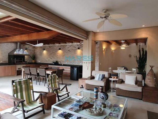Casa à venda na Praia da Baleia