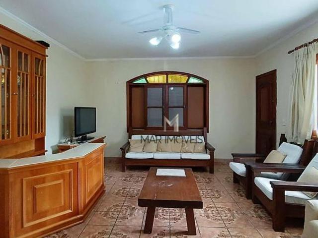 Casa à venda na Praia da Enseada em Guarujá | Mar Imóveis Prime